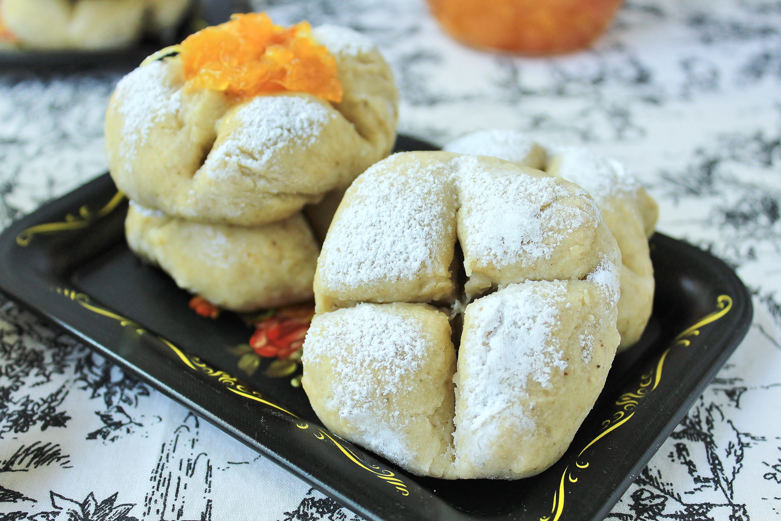 Old-Fashioned Wigg Buns with Orange Marmalade - Alison's Wonderland Recipes